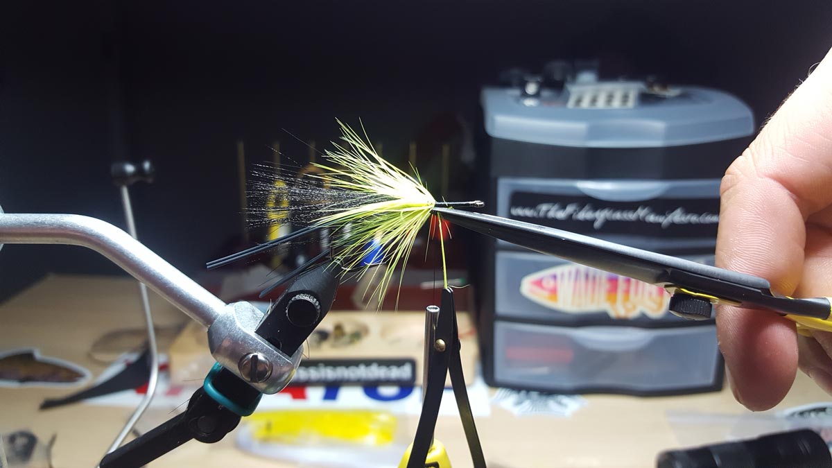 How to Tie the Sneaky Pete Pattern - The Wade