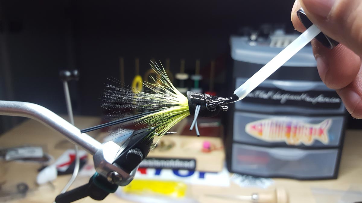 How to Tie the Sneaky Pete Pattern - The Wade