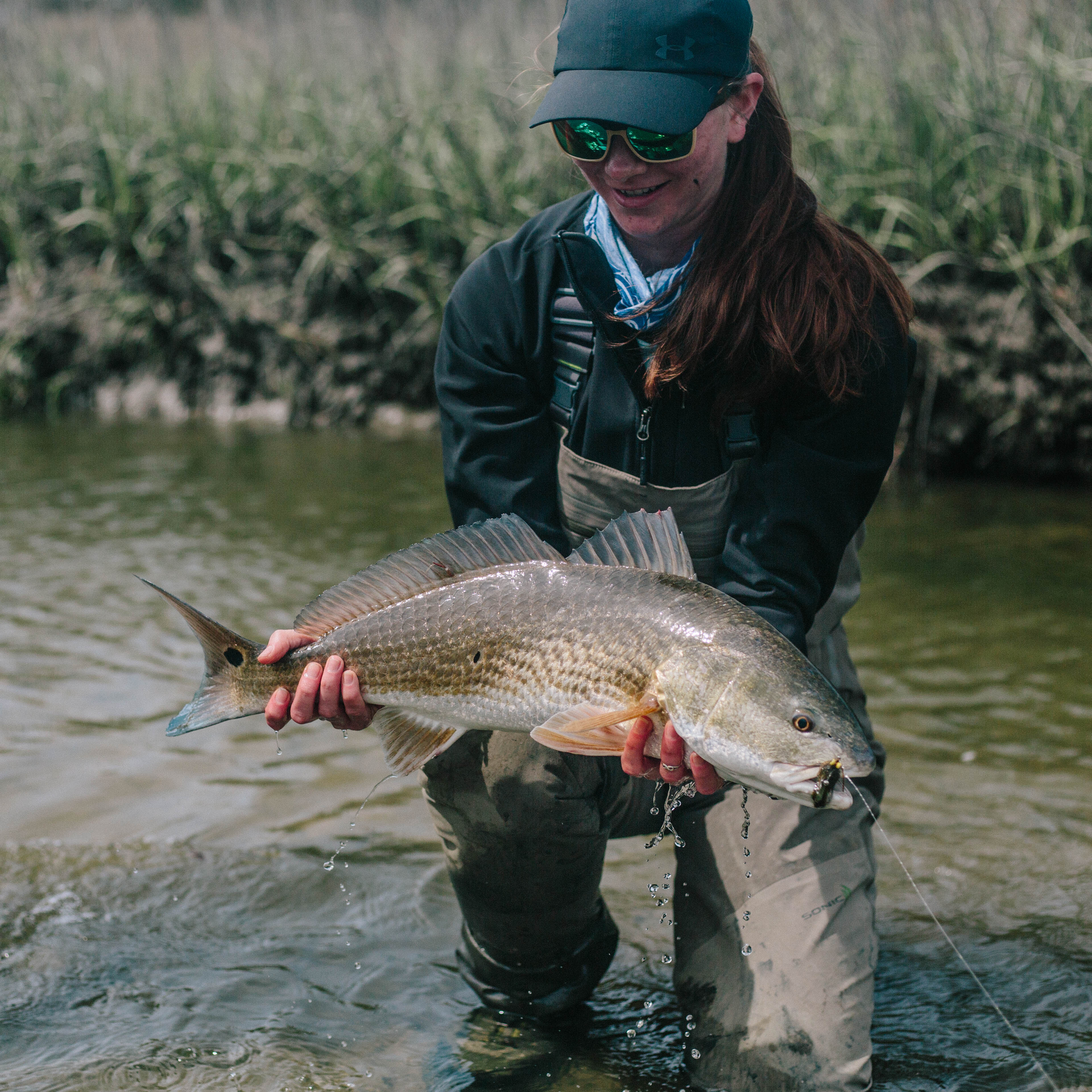 Catching Low Tide Redfish with FreshSalt Fishing - The Wade